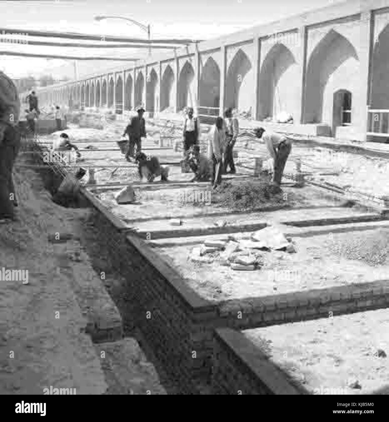 Paving of Si o se Pol 1 Stock Photo - Alamy