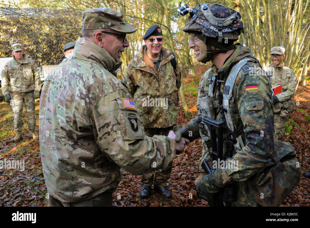 U.S. Army Lt. Gen. Ben Hodges, left, Commanding General of U.S. Army ...