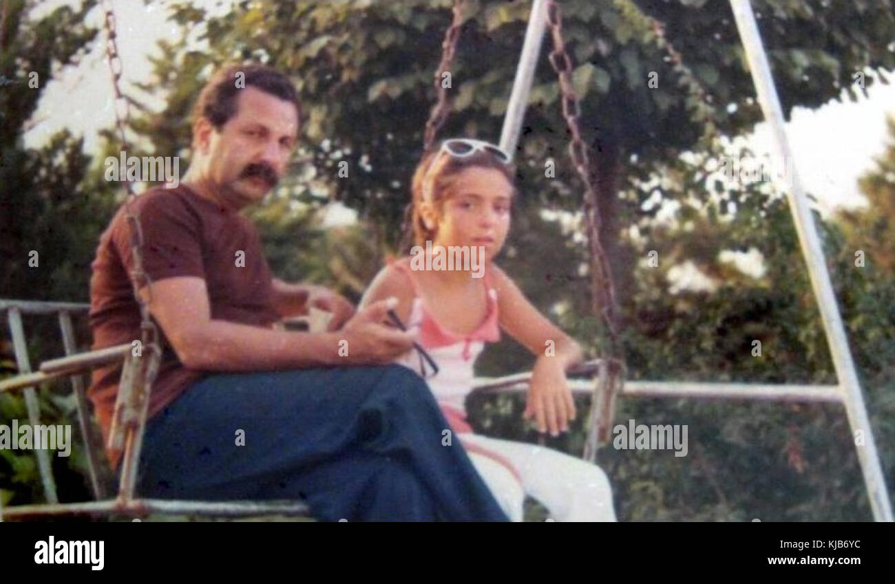 1970s family portrait father hi-res stock photography and images - Alamy