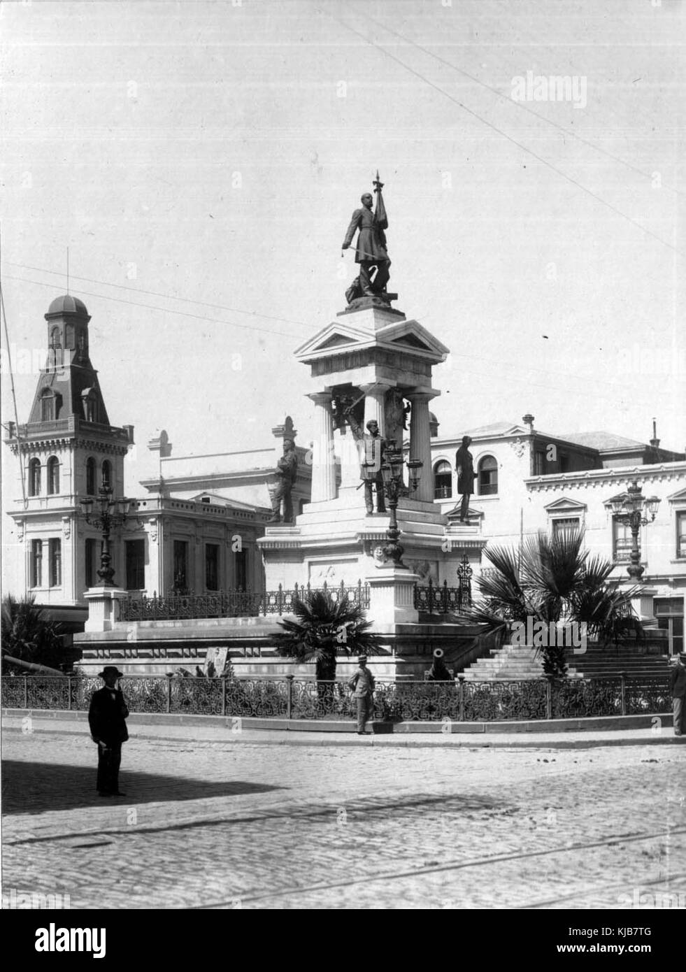 Monument national war hero Black and White Stock Photos & Images - Alamy