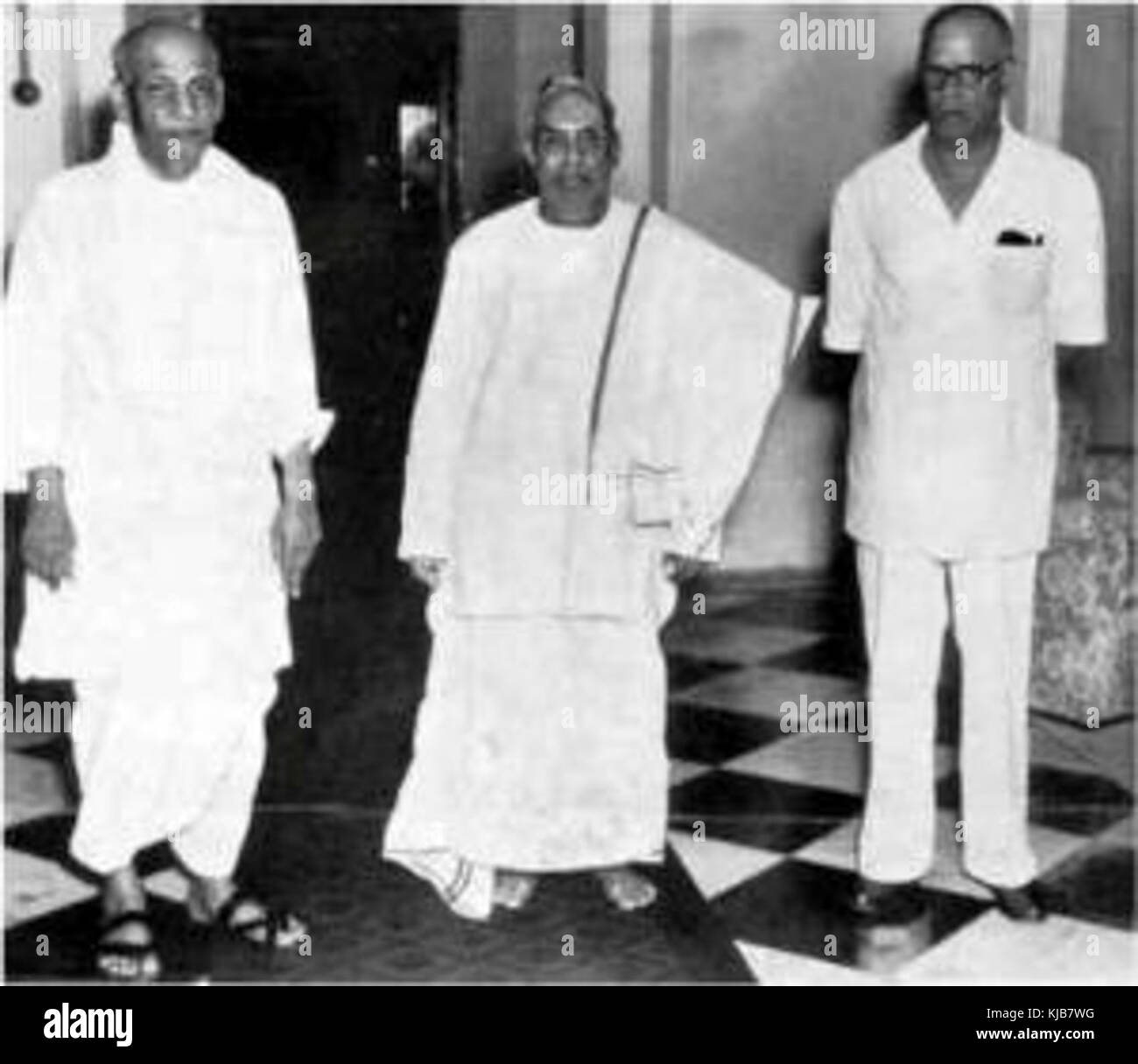 Sardar and Menon with Maharaja of Kochin Stock Photo - Alamy
