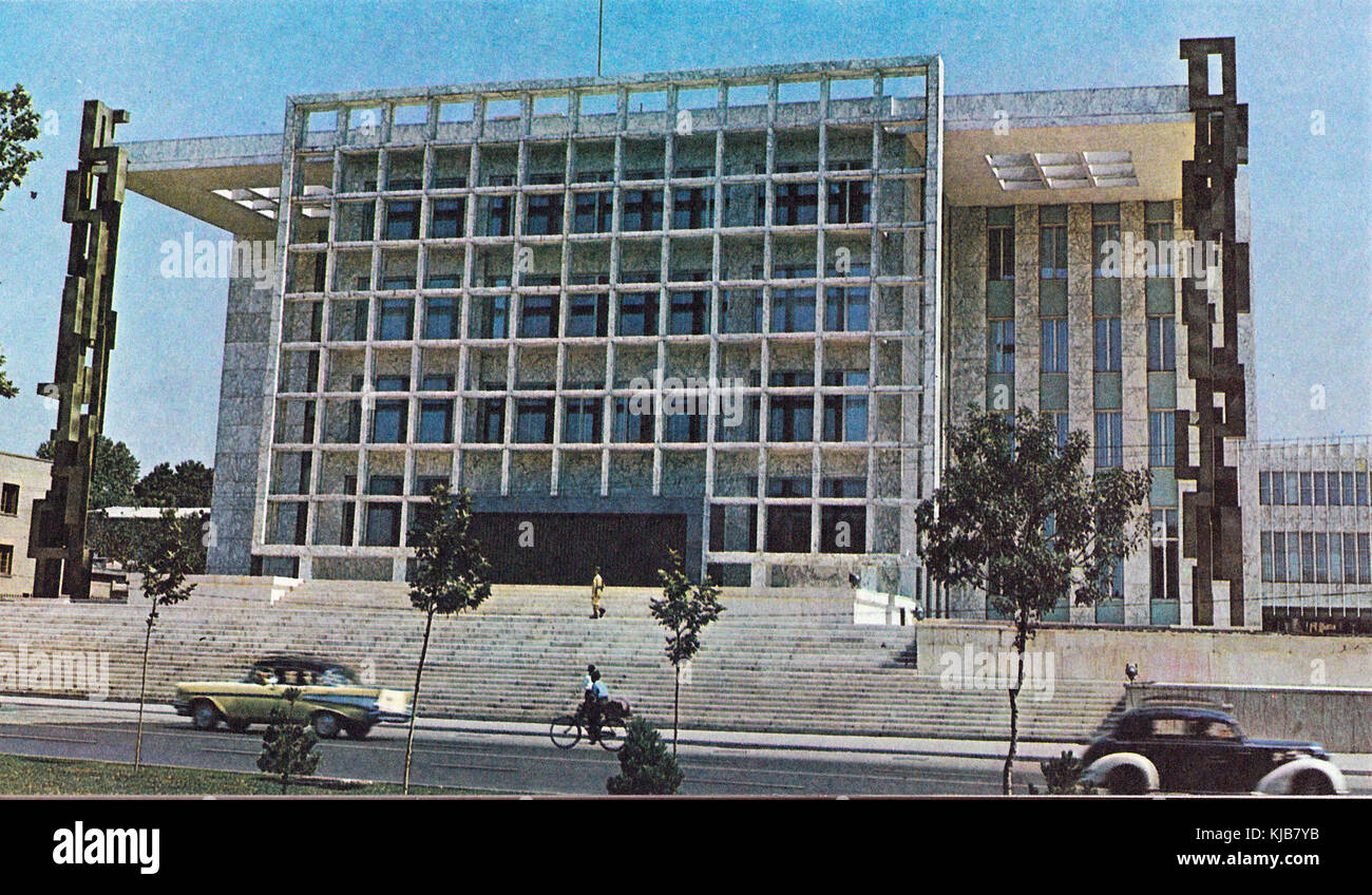Iran tehran government palace hi-res stock photography and images - Alamy