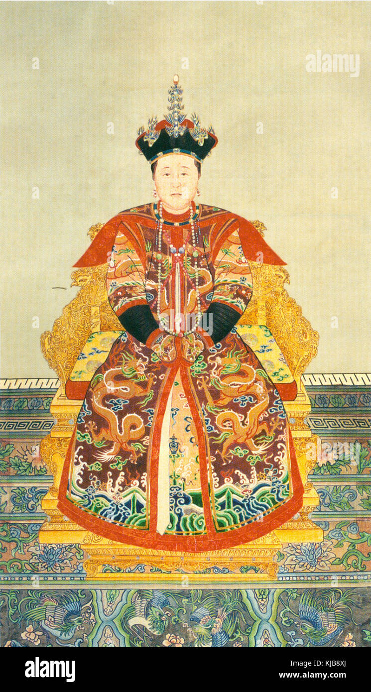 Chinese court costume hi-res stock photography and images - Alamy