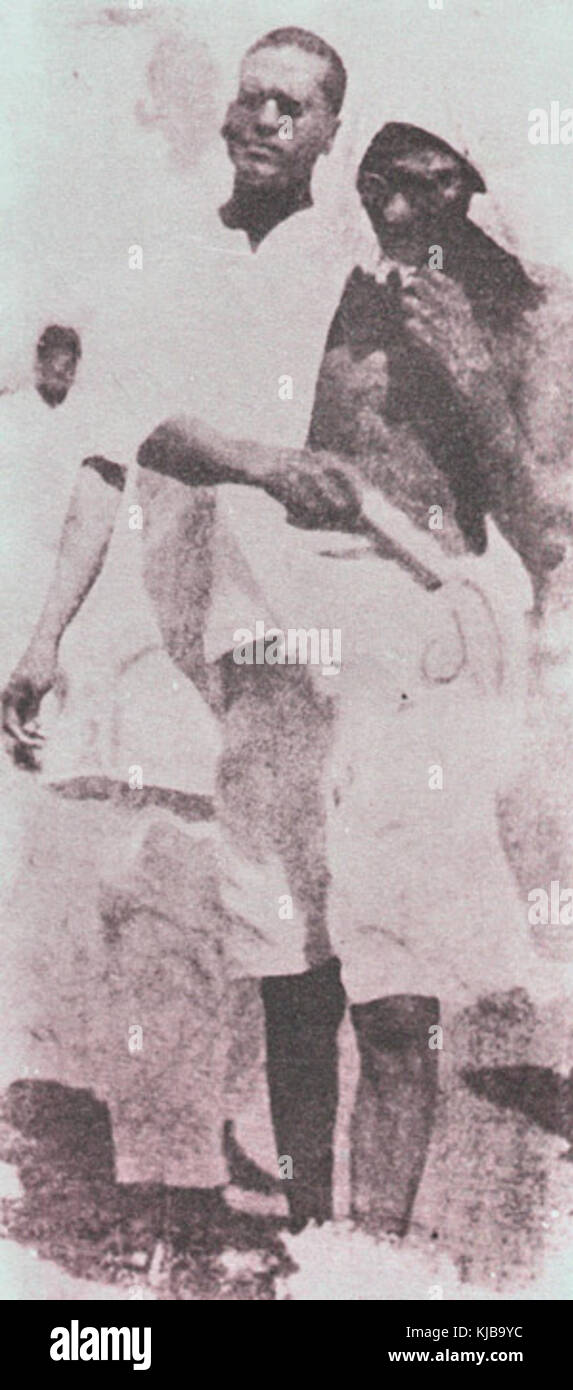 V. A. Sundaram with Gandhi in May 1930 Stock Photo - Alamy