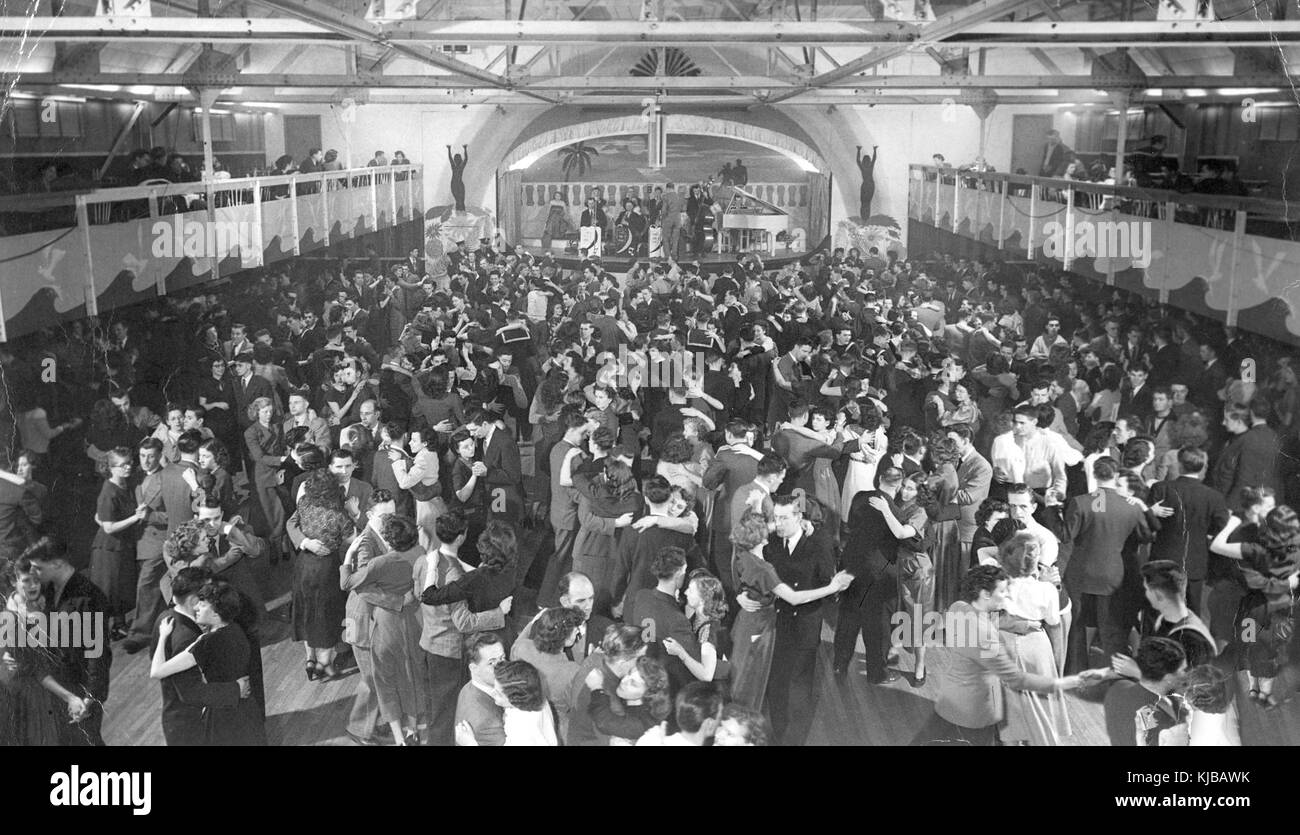 Dance hall 1940s Black and White Stock Photos & Images - Alamy