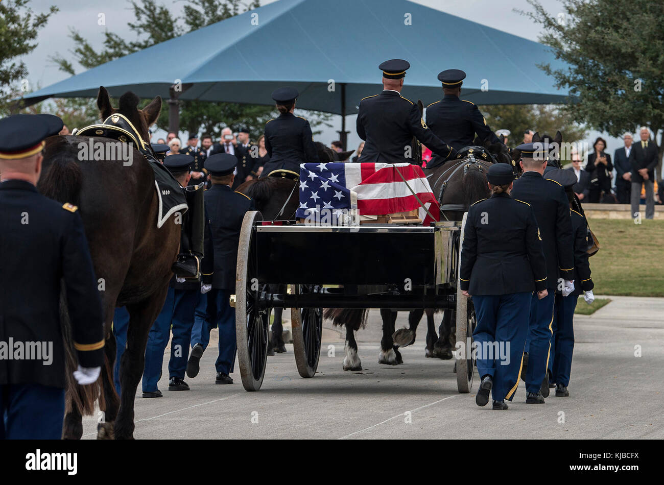 Fort sam houston national cemetery hi-res stock photography and images ...