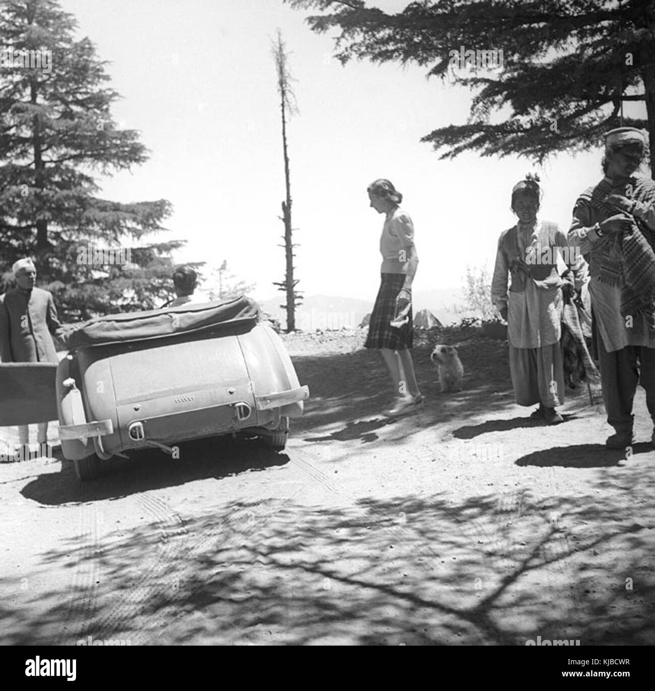 Jawaharlal Nehru, and Lord and Lady Mountbatten going round Simla in a ...