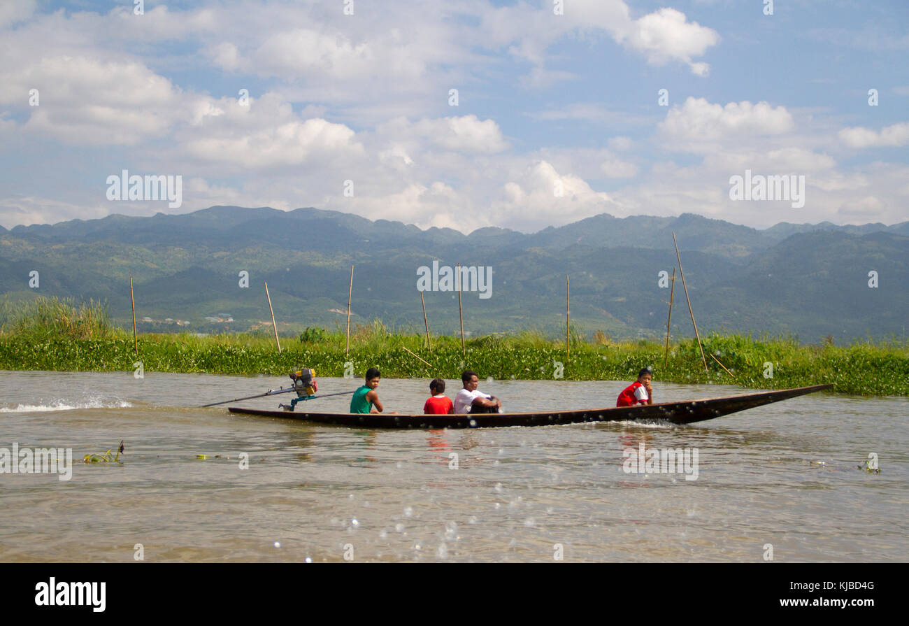 Ride tourist boat inle lake hi-res stock photography and images - Alamy