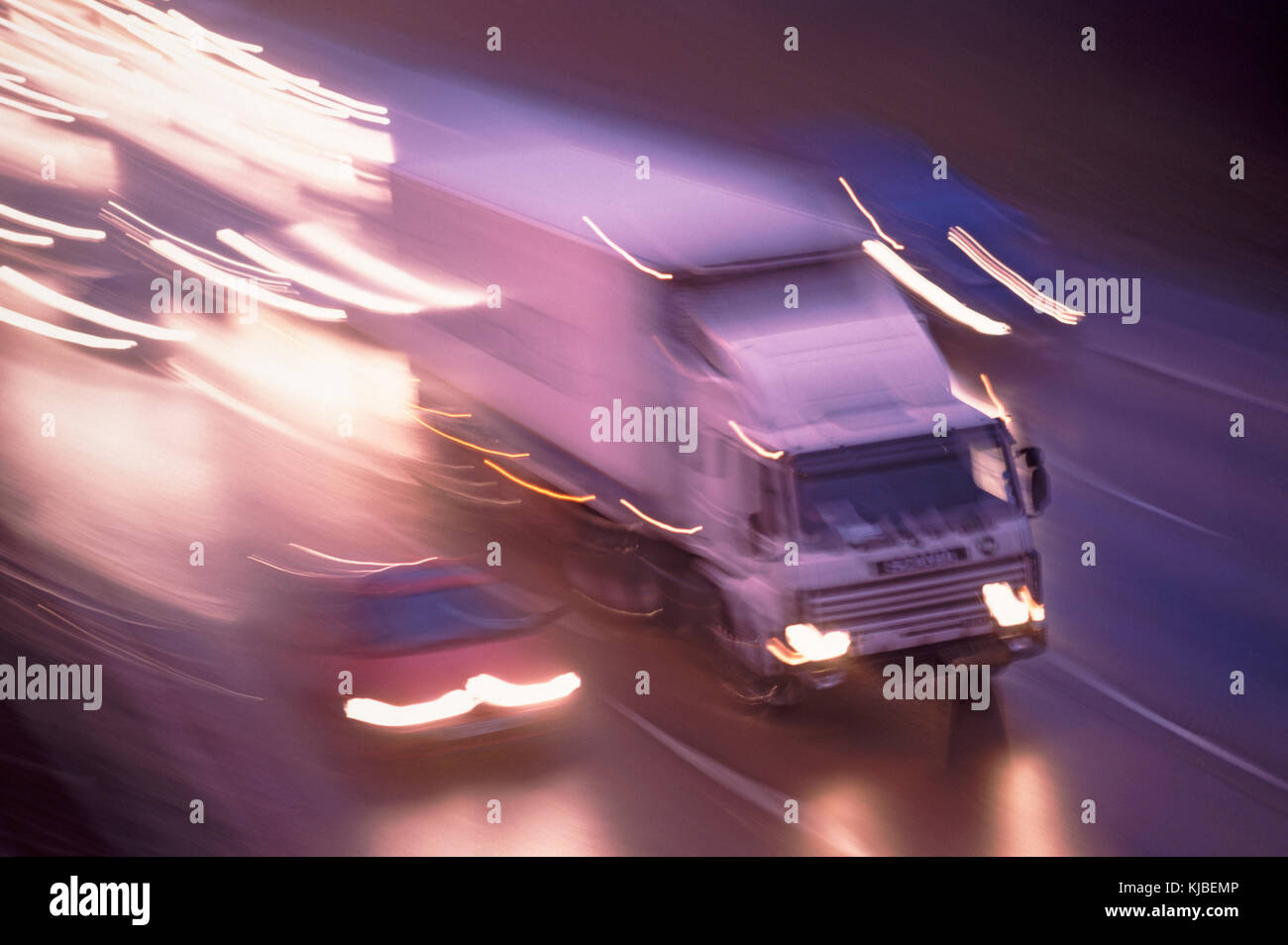 Lorry driving night uk hi-res stock photography and images - Alamy