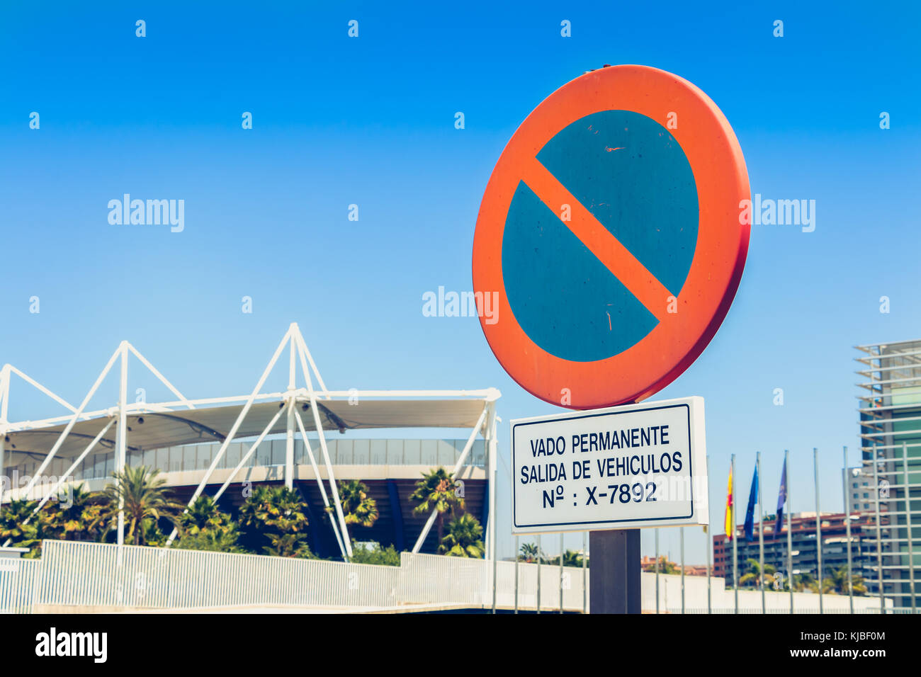 Sign spanish prohibited spain red hi-res stock photography and images ...