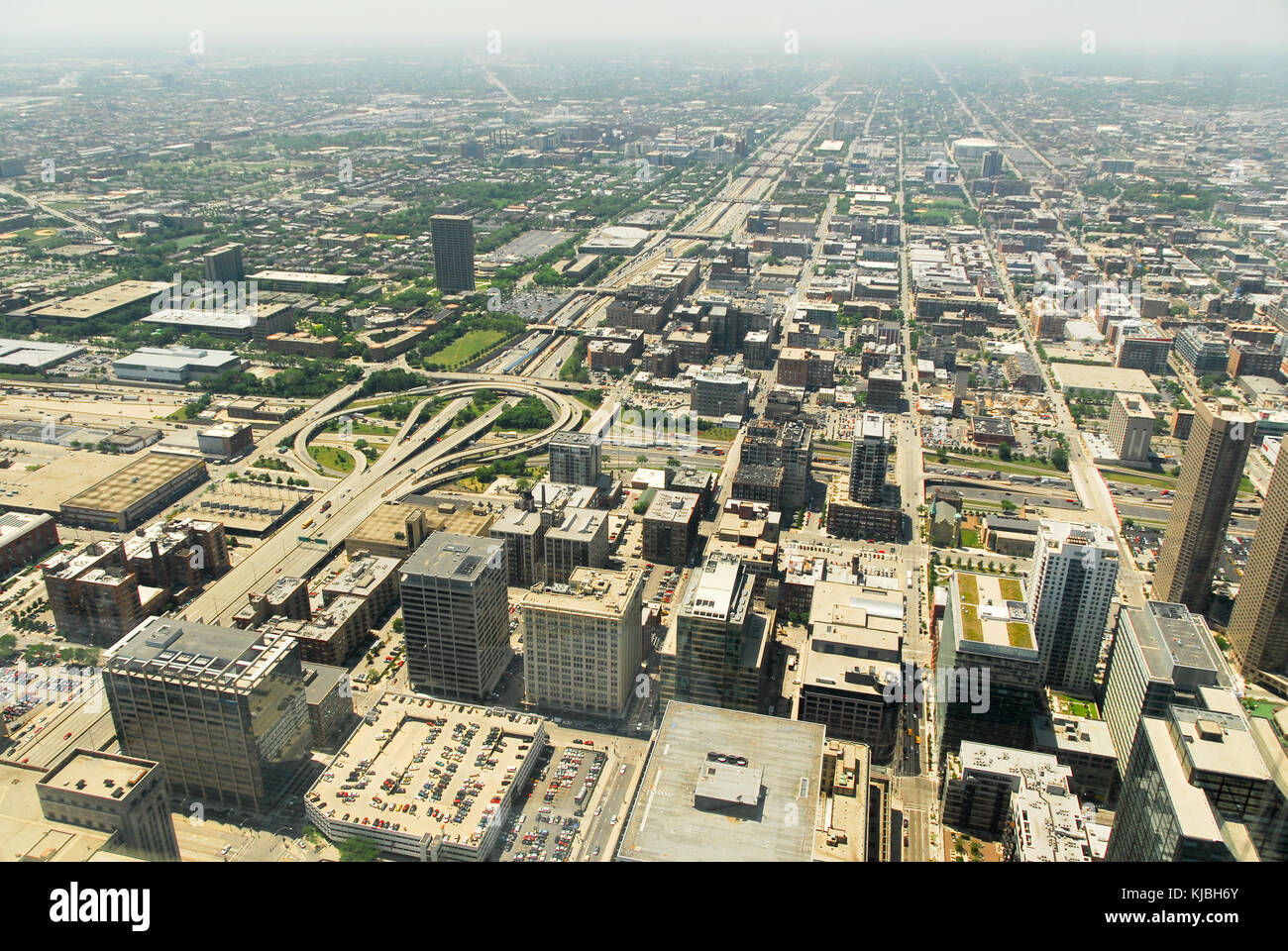Chicago commercial real estate aerial hi-res stock photography and ...
