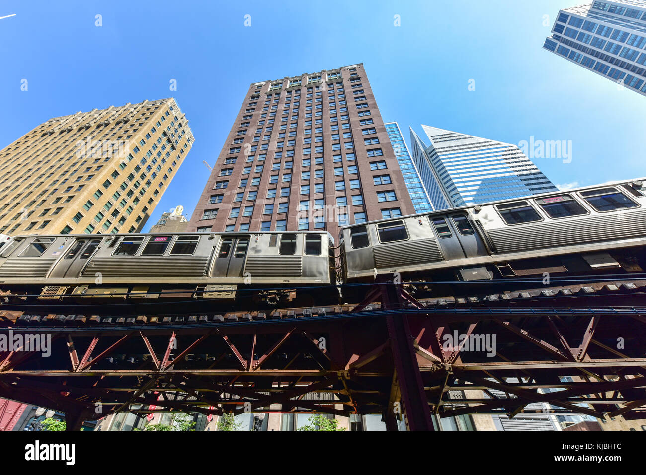 Chicago train on the overhead track of Loop with skyscrapers Stock ...