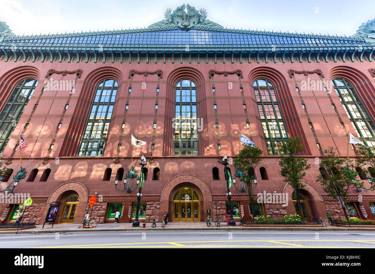 Chicago - September 6, 2015: Harold Washington Library Center building ...
