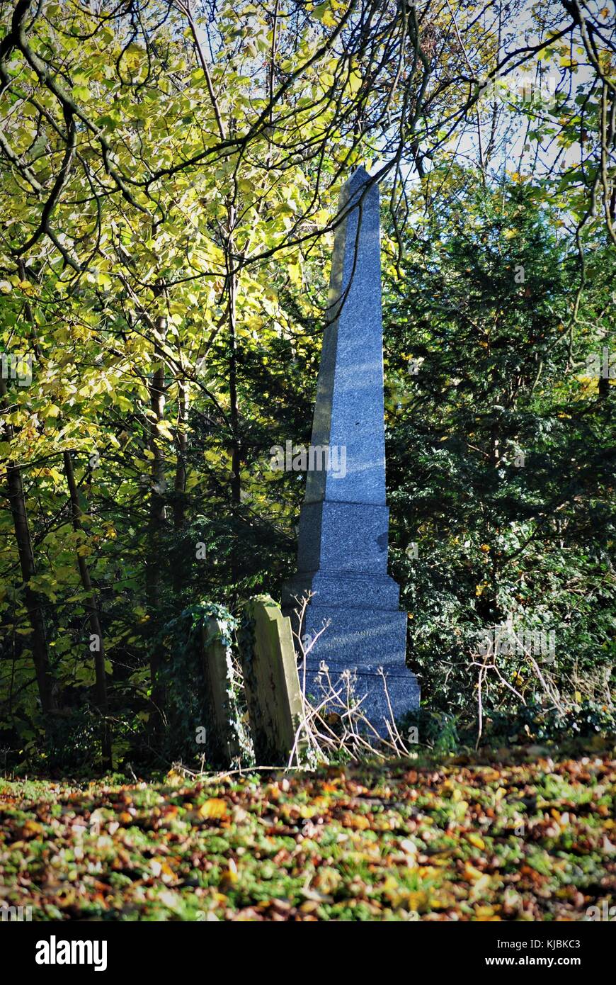 Obelisk cemetery hi-res stock photography and images - Alamy