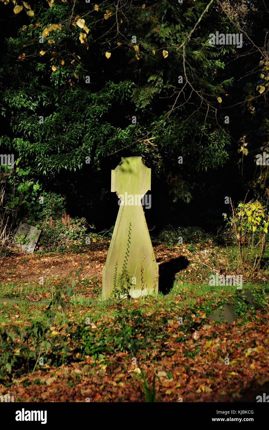 Cemetery old graves on bright Autumn morning Stock Photo - Alamy