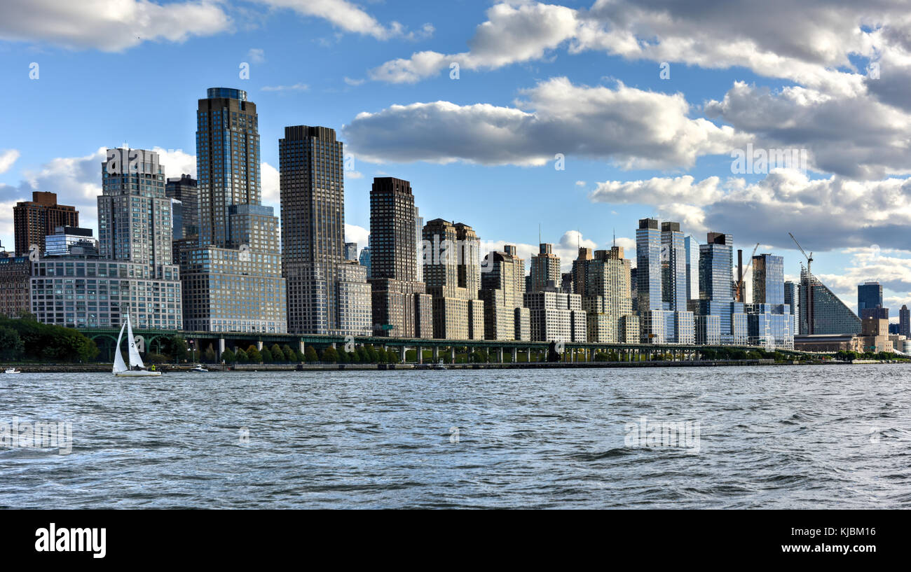 New York City skyline showing the west-side in autumn Stock Photo - Alamy
