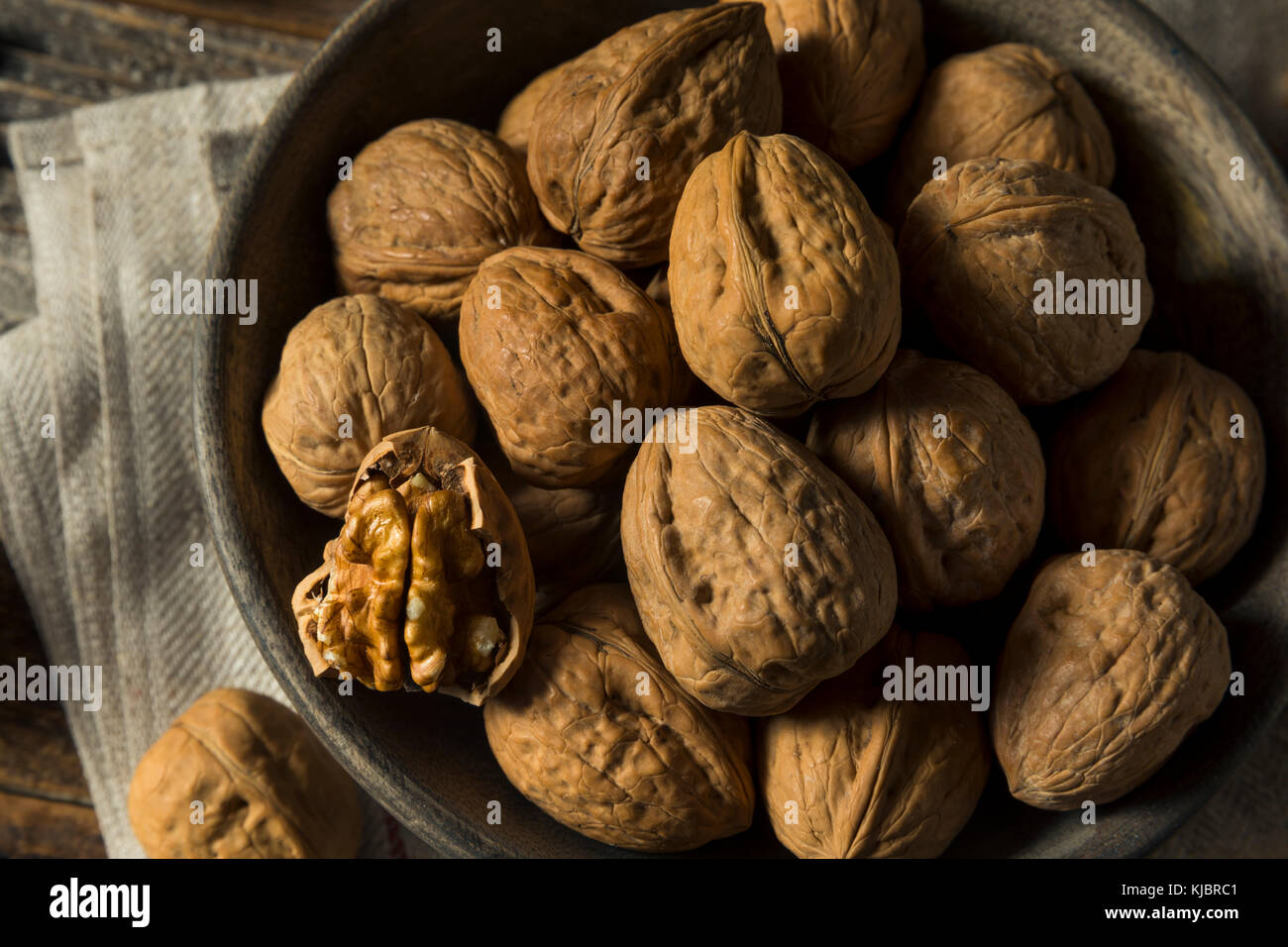 Raw Brown Organic Walnuts Ready to Eat Stock Photo - Alamy