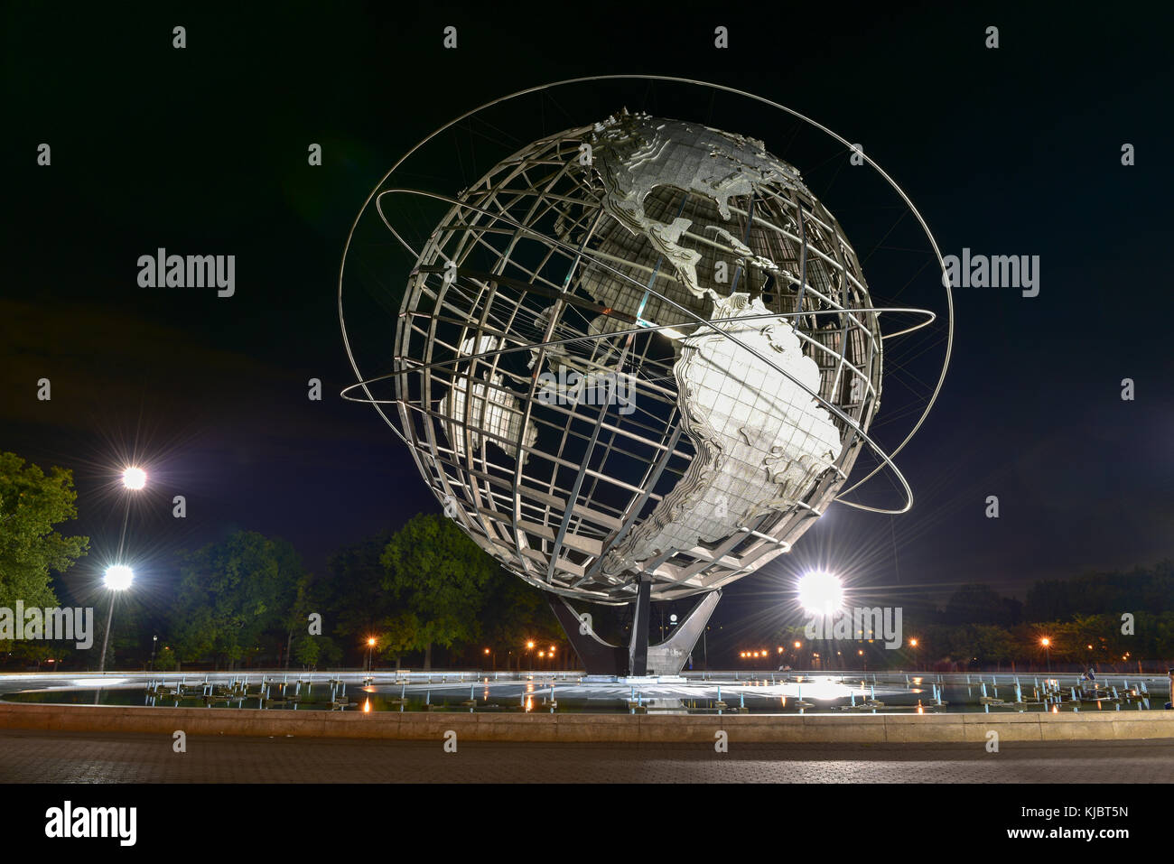 Flushing, New York - September 19, 2015: The iconic Unisphere in ...