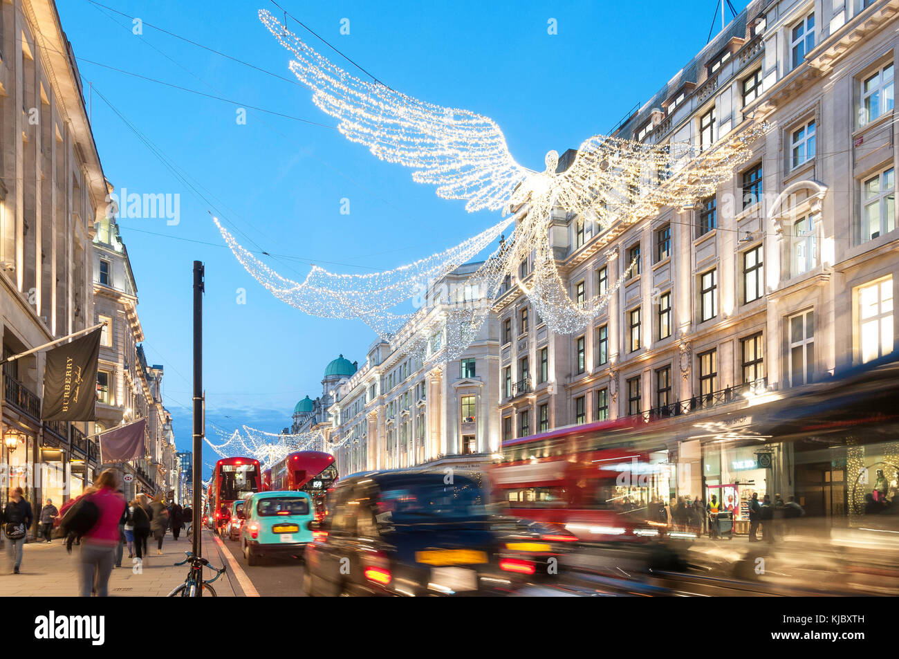 Busy regent street london hi-res stock photography and images - Alamy