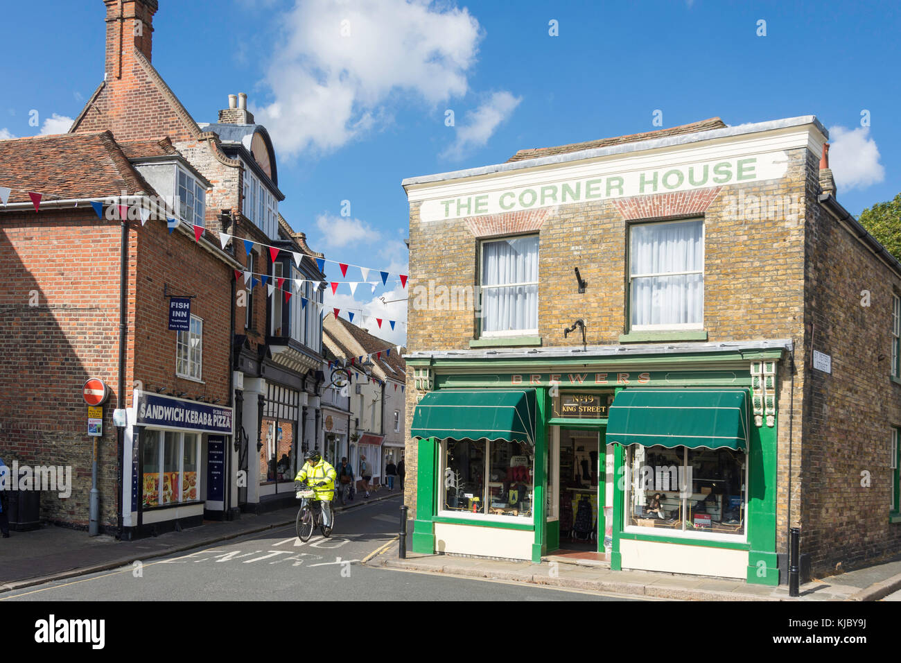 Corner of King Street and St Peter's Street, Sandwich, Kent, England ...