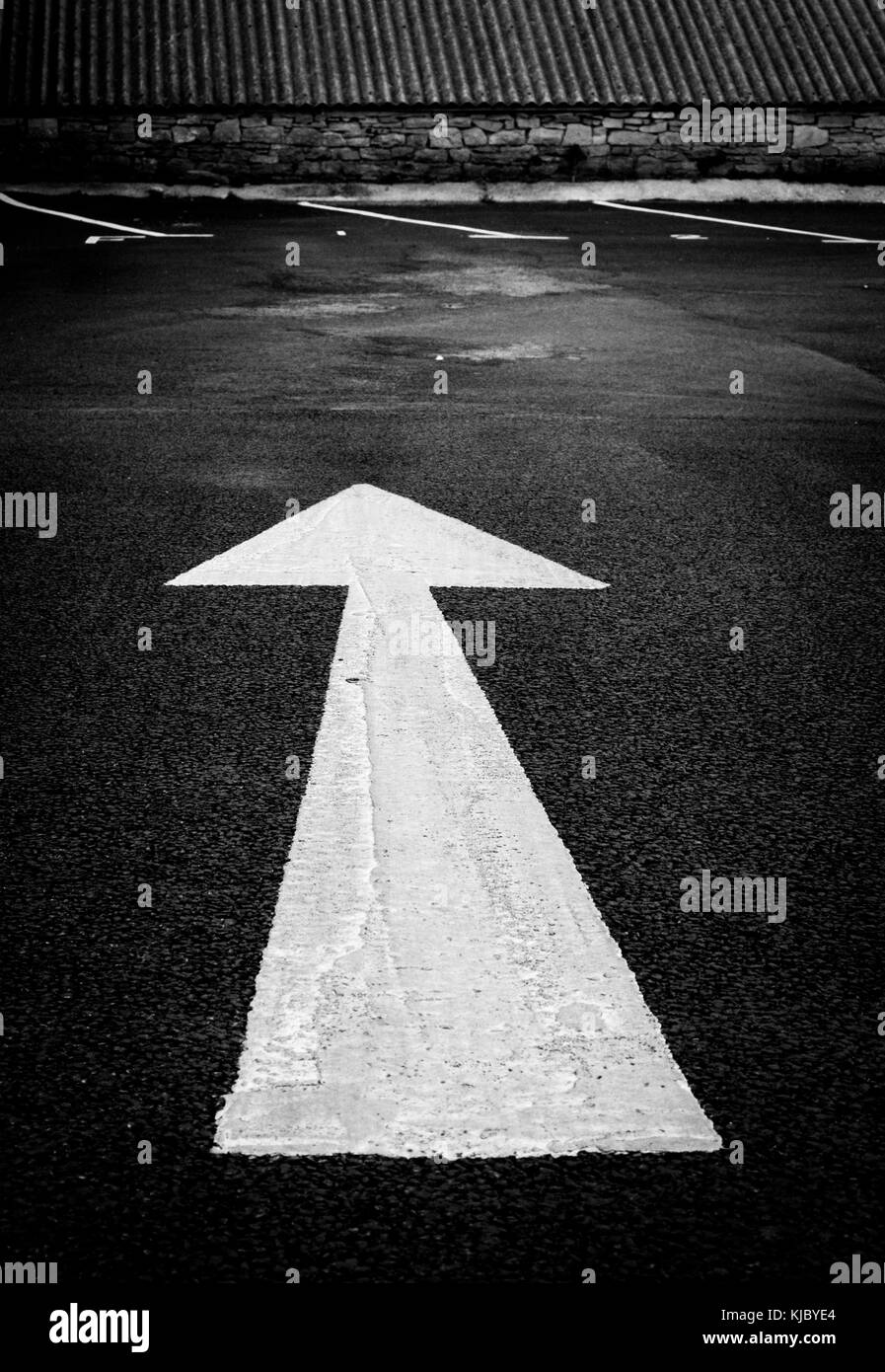 arrow giving directions Stock Photo - Alamy