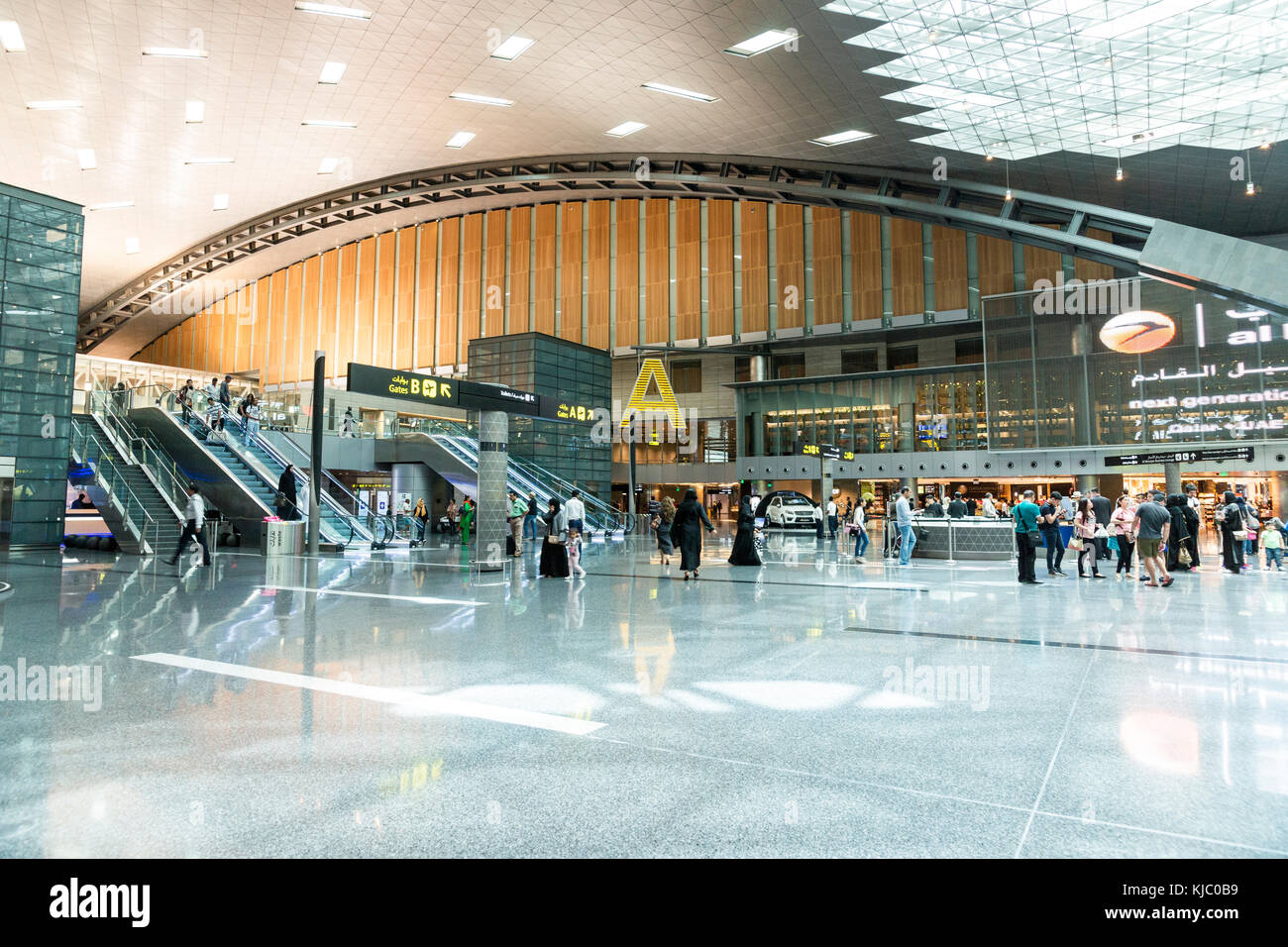 Doha airport hi-res stock photography and images - Alamy