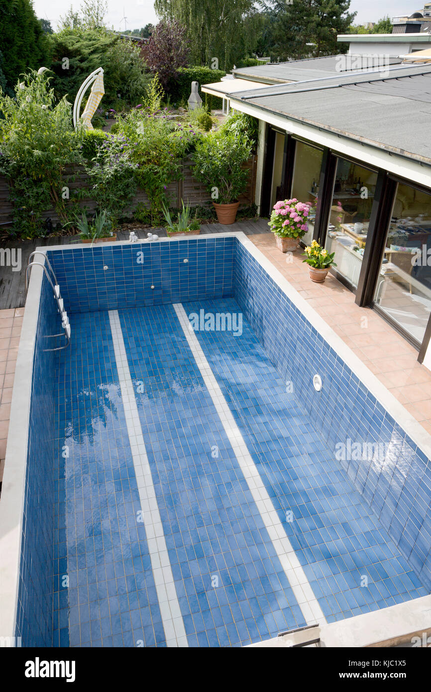 Overview of Empty Pool Stock Photo - Alamy