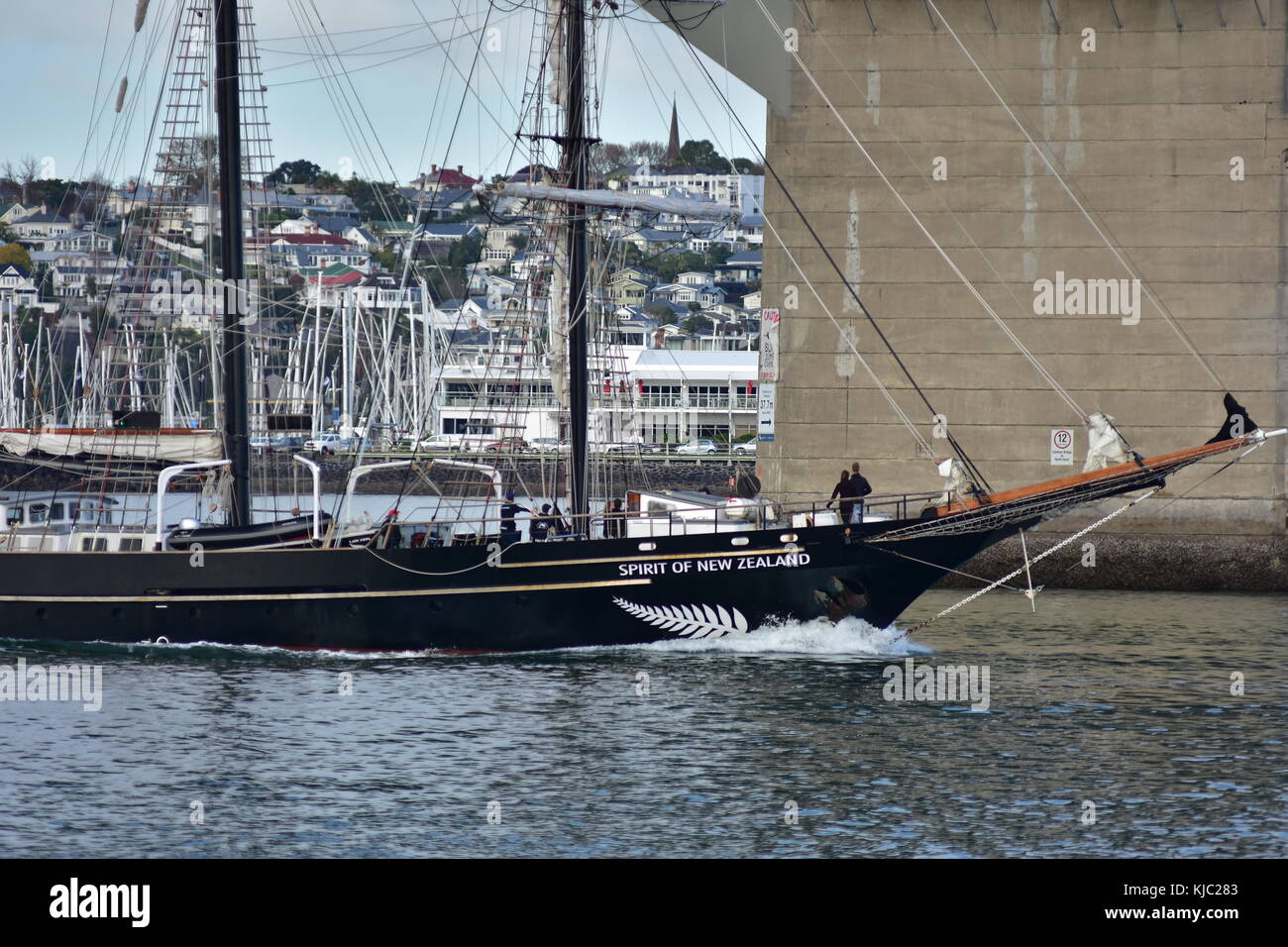 Scow hi-res stock photography and images - Alamy