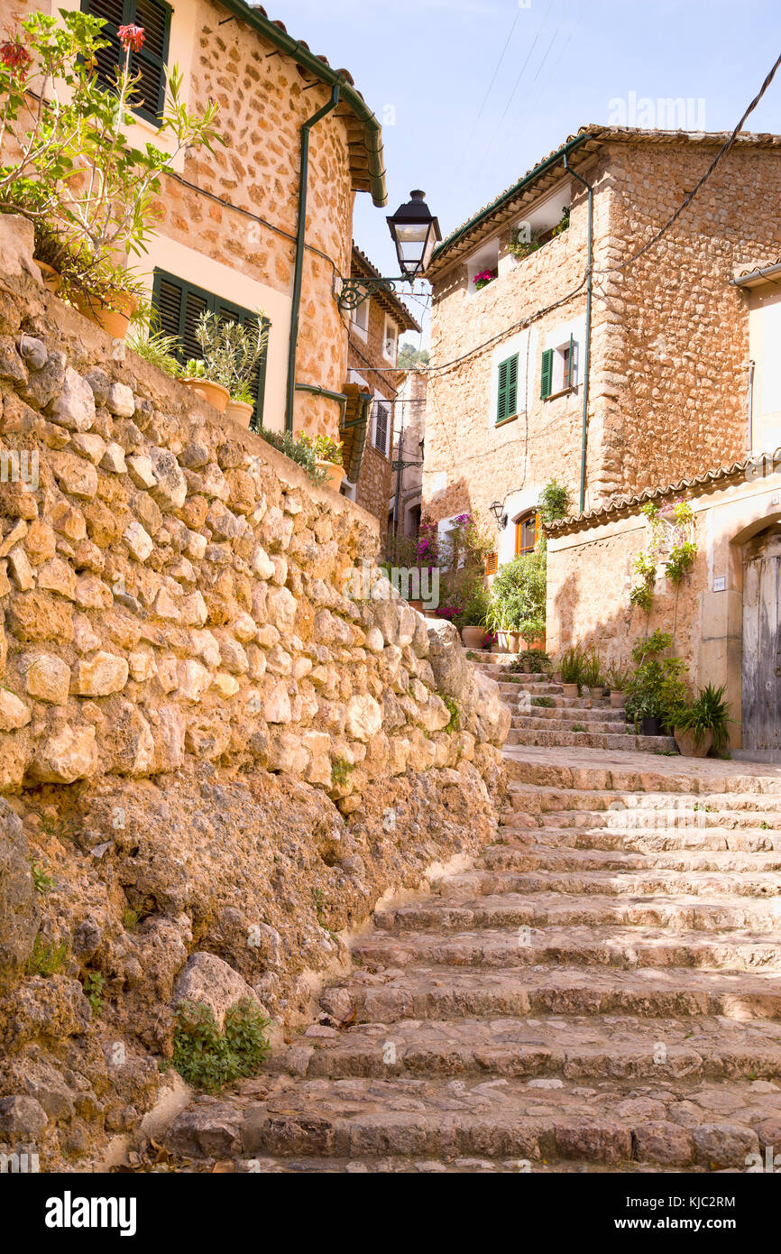 Cobblestone Stairs, Fornalutx, Mallorca, Spain Stock Photo - Alamy