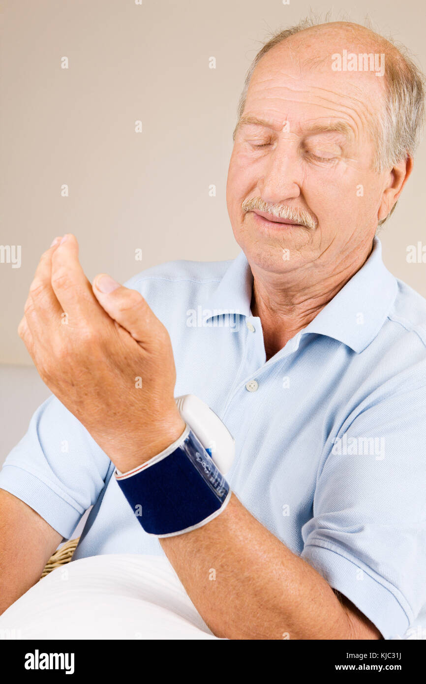 Radius meter hi-res stock photography and images - Alamy