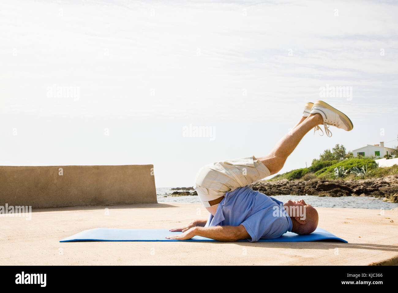 Male sports model exercising hi-res stock photography and images - Alamy