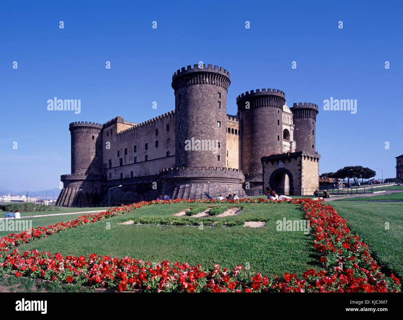 Castel nuovo italy hi-res stock photography and images - Alamy