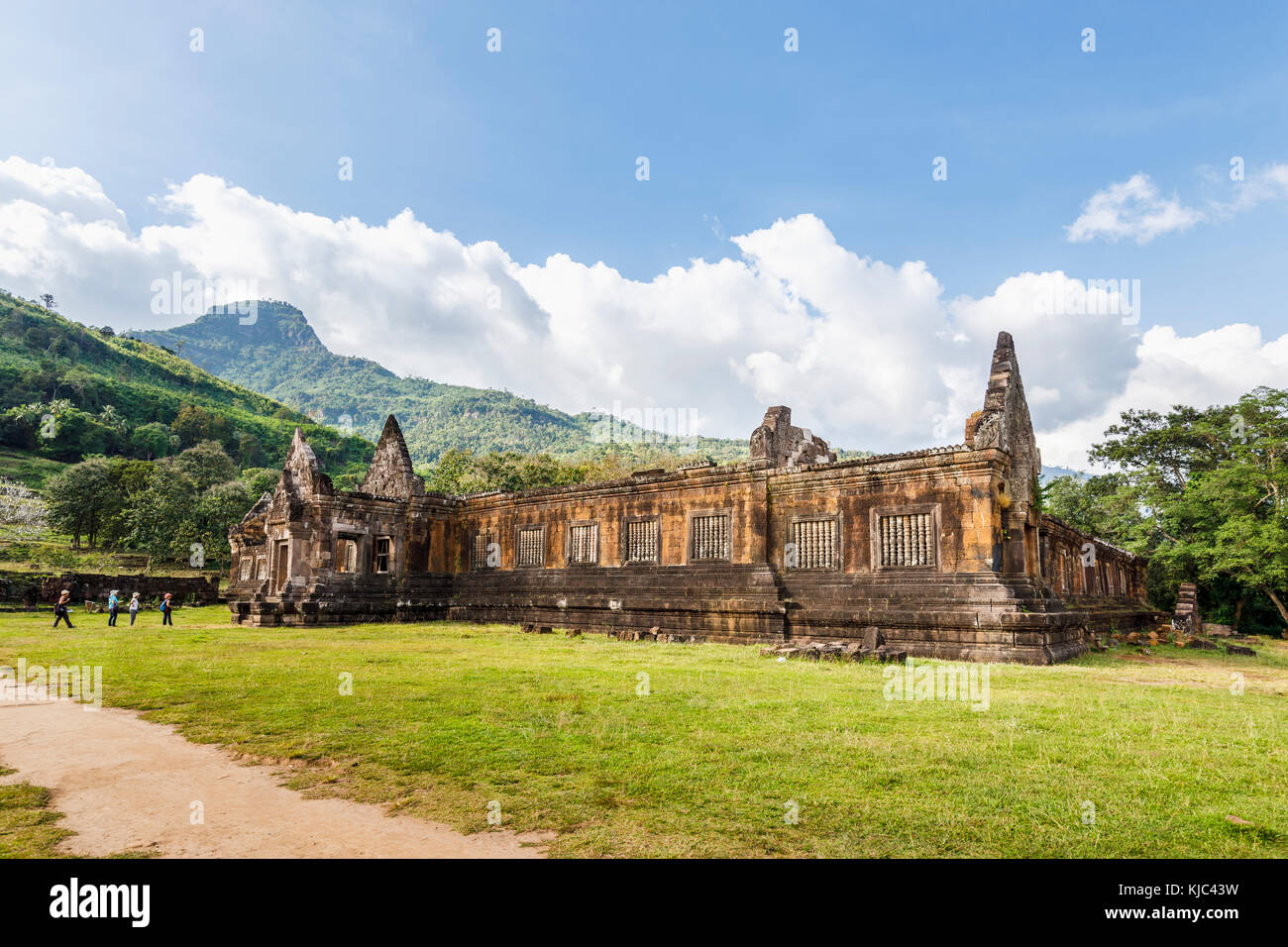 Laotian landscape and archaeology: Worship pavilion ruins at the pre ...