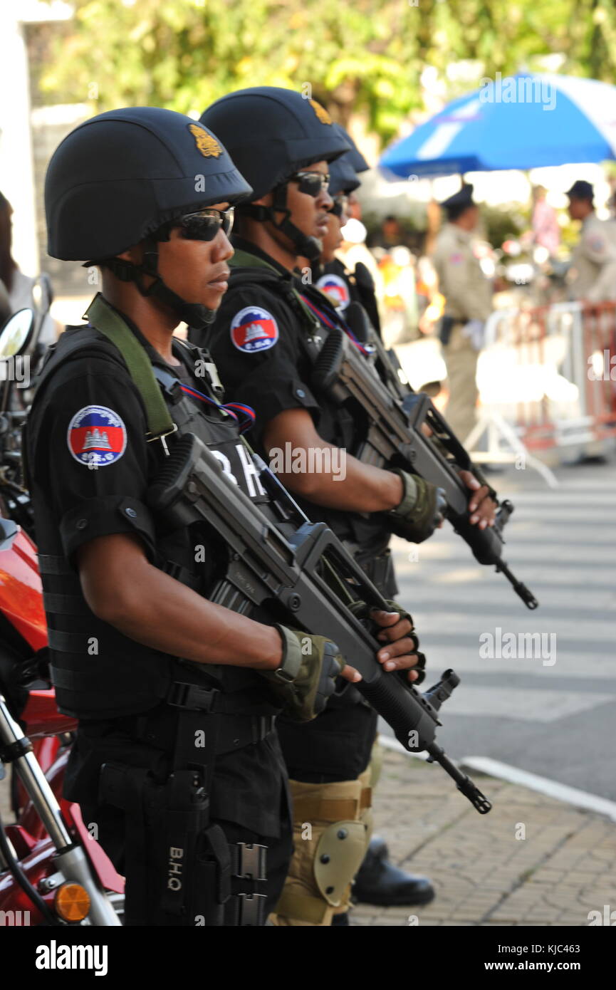Phnom Penh celebrates Bon Om Touk, The Cambodian Water Festival. Armed ...