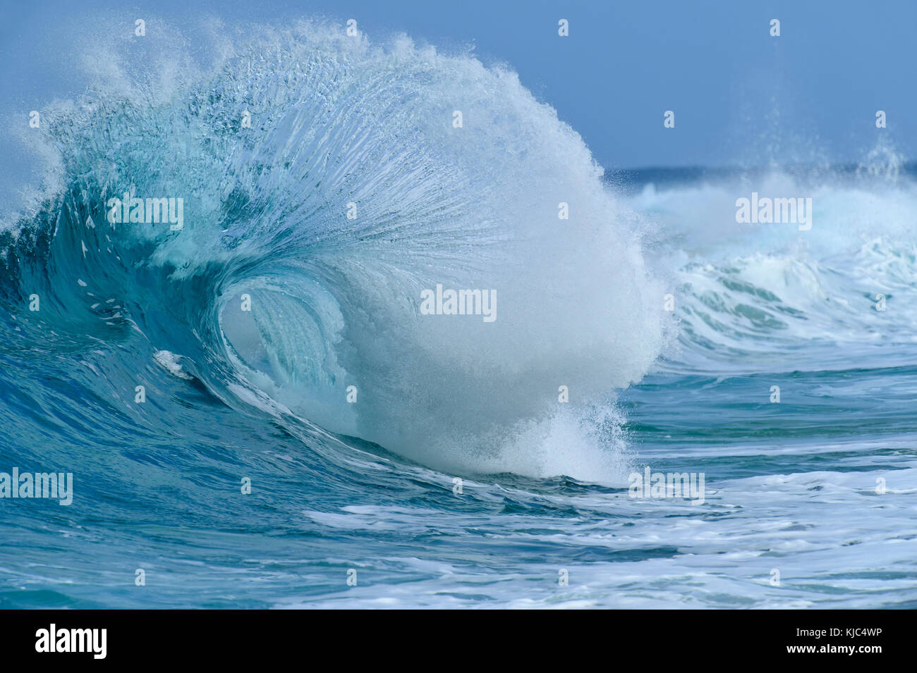 Big dramatic wave in the Pacific Ocean at Oahu, Hawaii, USA Stock Photo ...