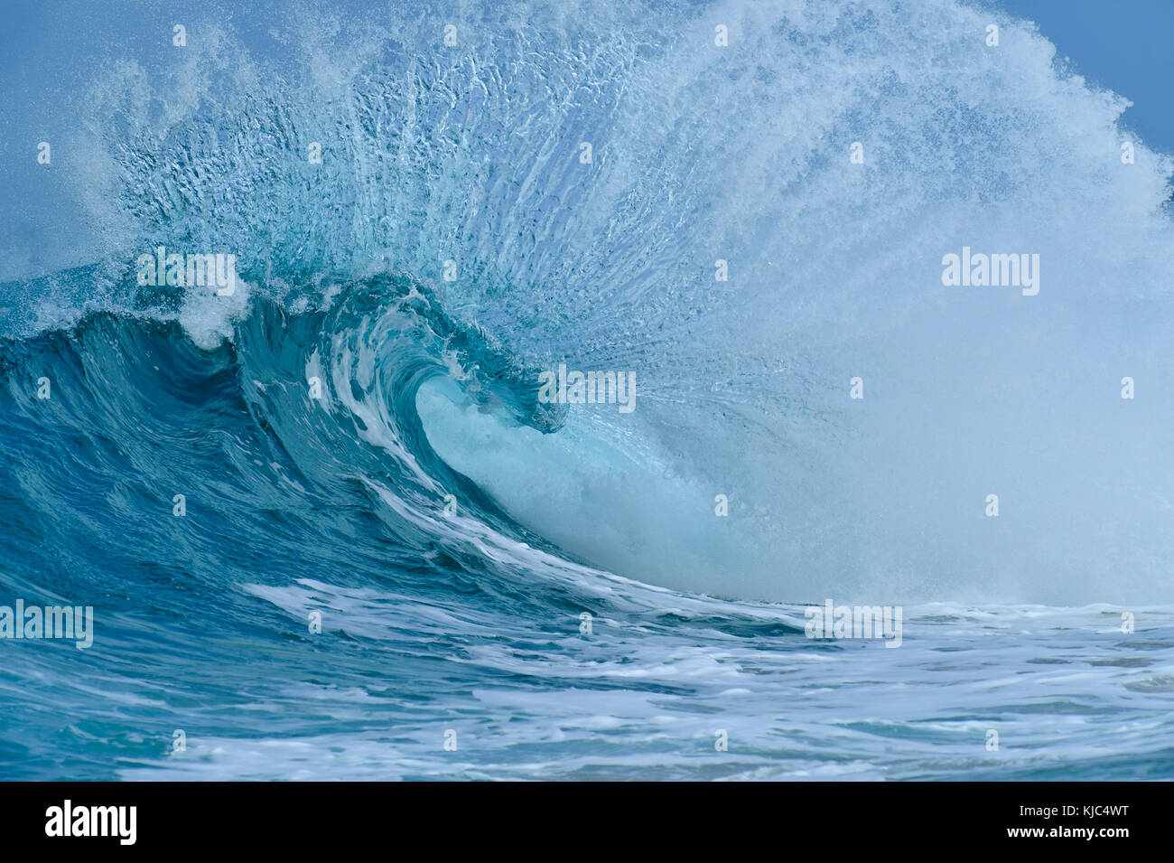 Big dramatic wave in the Pacific Ocean at Oahu, Hawaii, USA Stock Photo ...