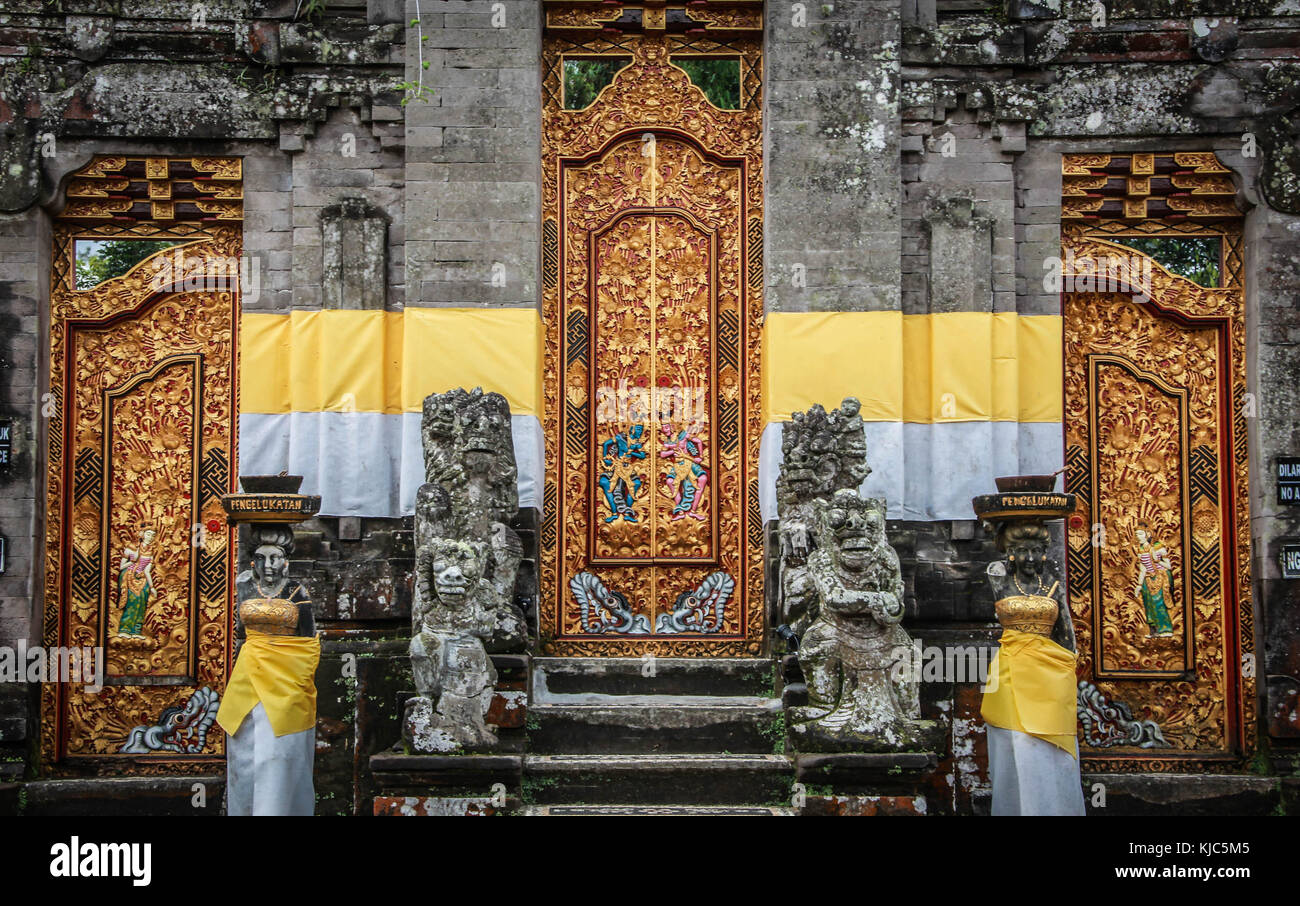 Traditional temple architecture in hi-res stock photography and images ...