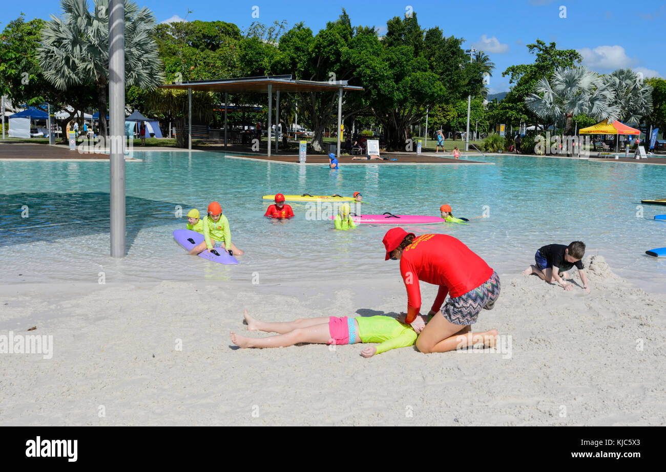 Pool cpr hi-res stock photography and images - Alamy