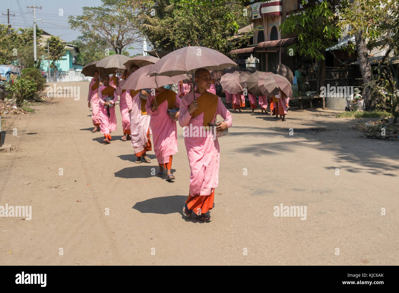 Group Nuns Walk High Resolution Stock Photography and Images - Alamy