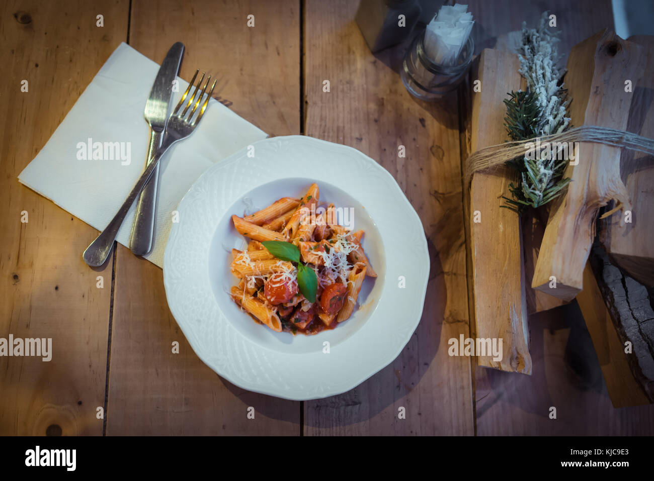 Italian christmas lunch table hi-res stock photography and images - Alamy