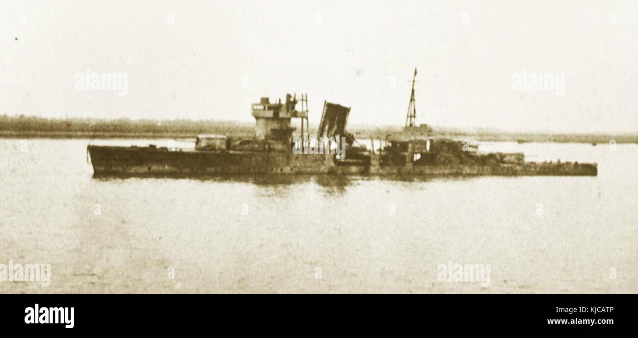 Chinese cruiser PING HAI in 1938 Stock Photo - Alamy