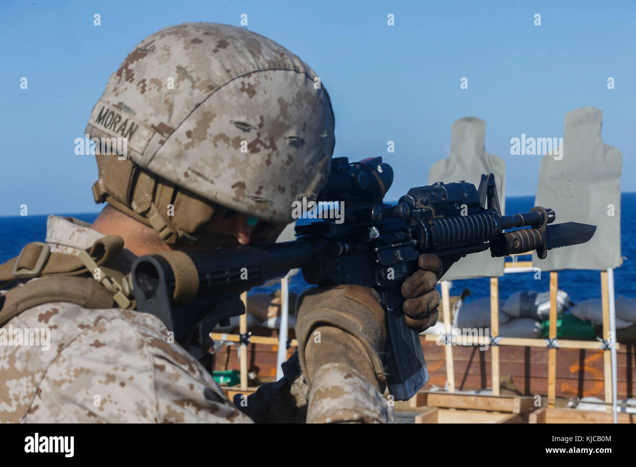 Amphibious assault vehicle crewman hi-res stock photography and images ...