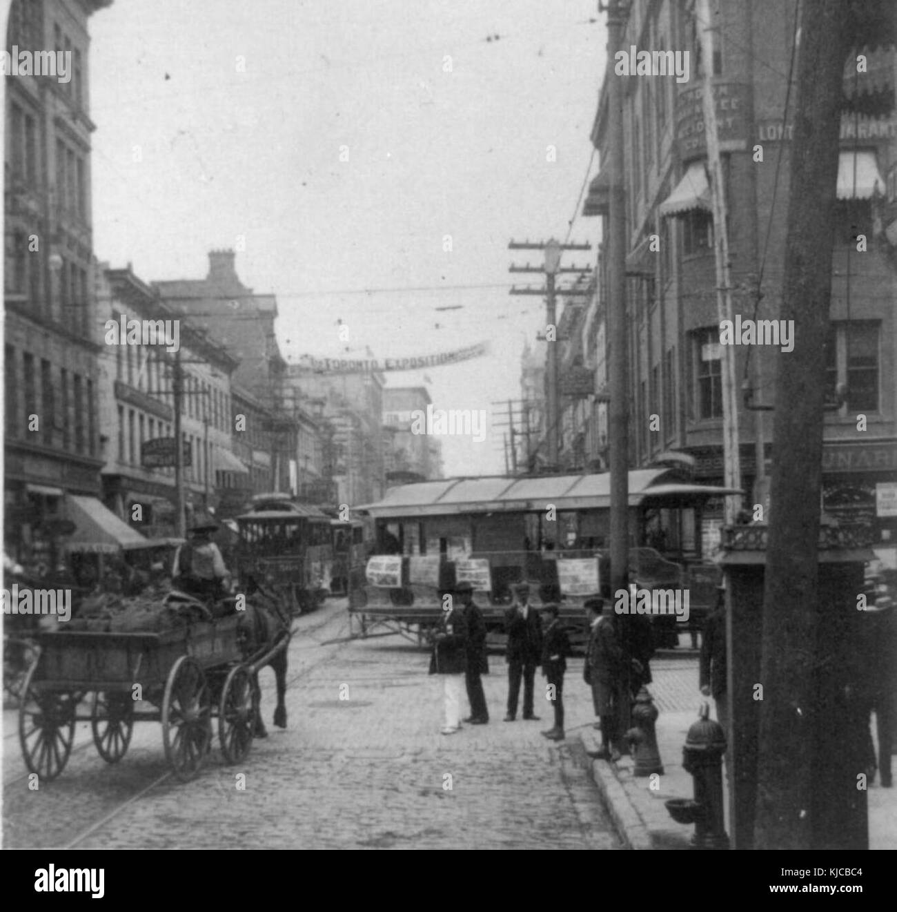 Yonge Street Toronto's Main Thoroughfare (cropped Stock Photo - Alamy