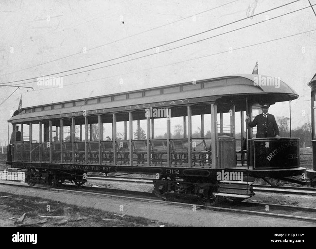 Electric urban car Black and White Stock Photos & Images - Alamy