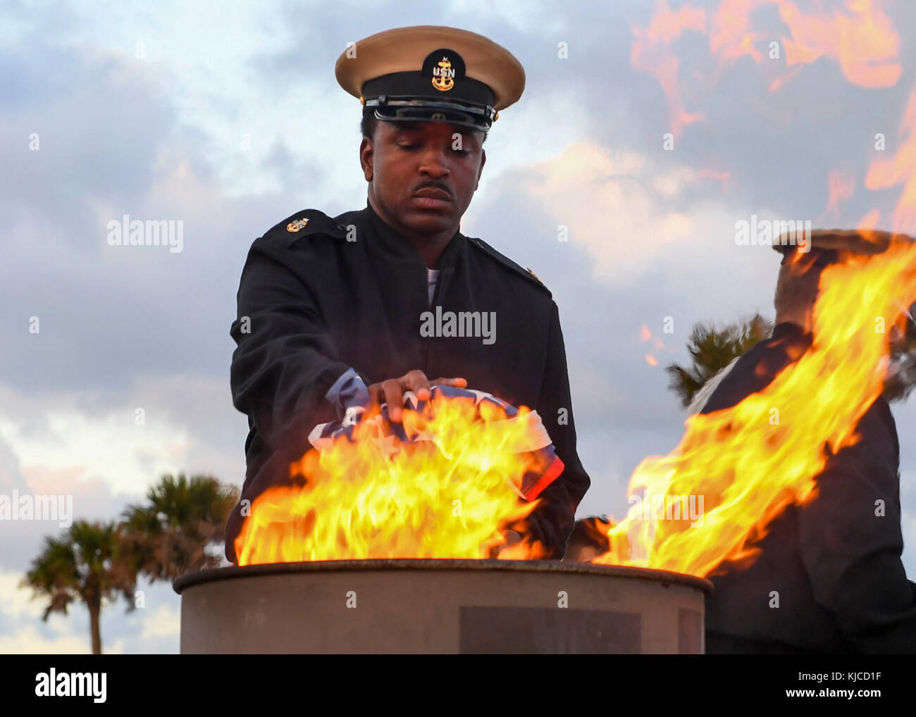 JACKSONVILLE, Fla. (Nov. 14, 2017) Senior Chief Gas Turbine Systems ...