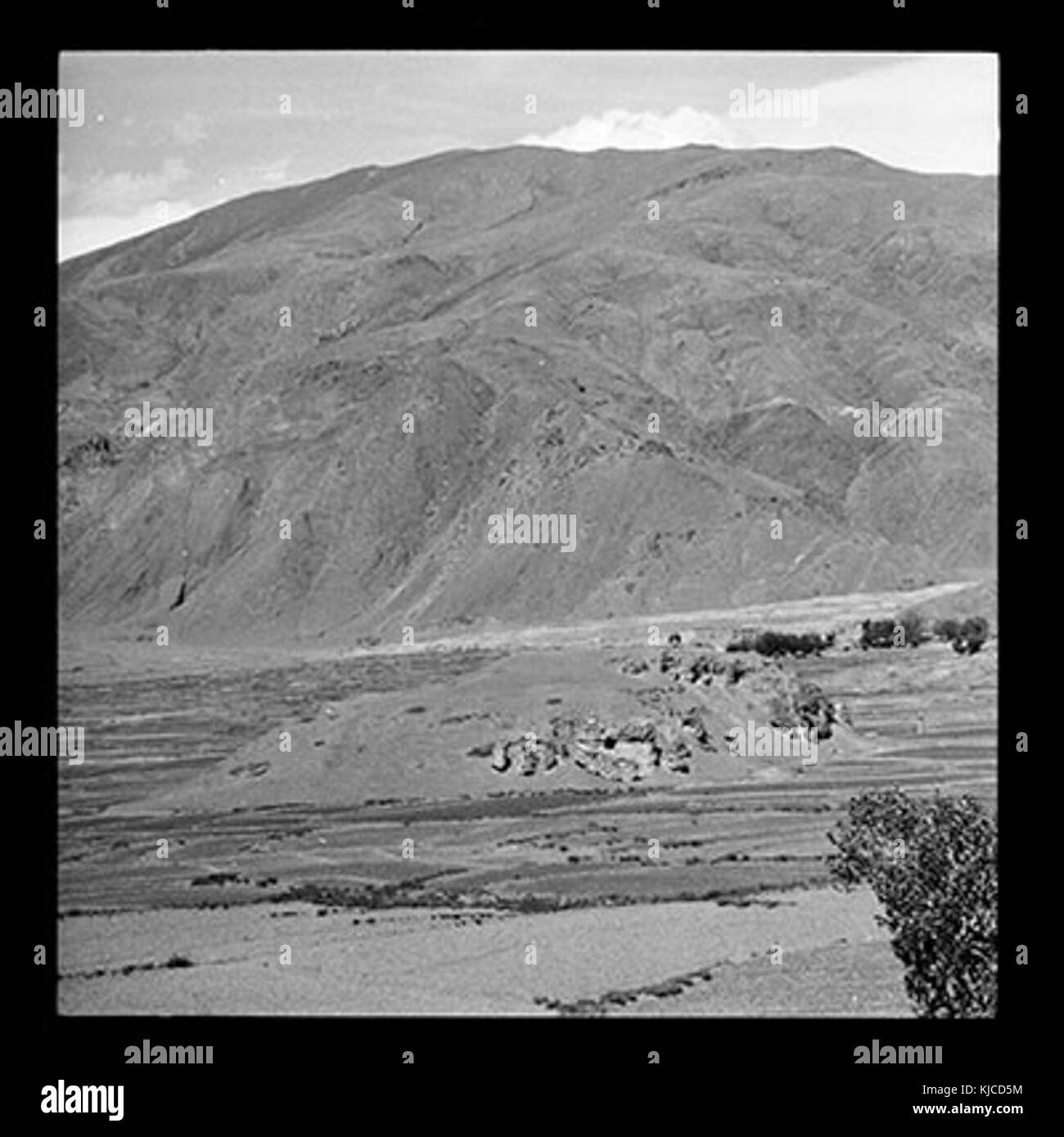 Burial Mound of Songtsen Gampo Stock Photo - Alamy