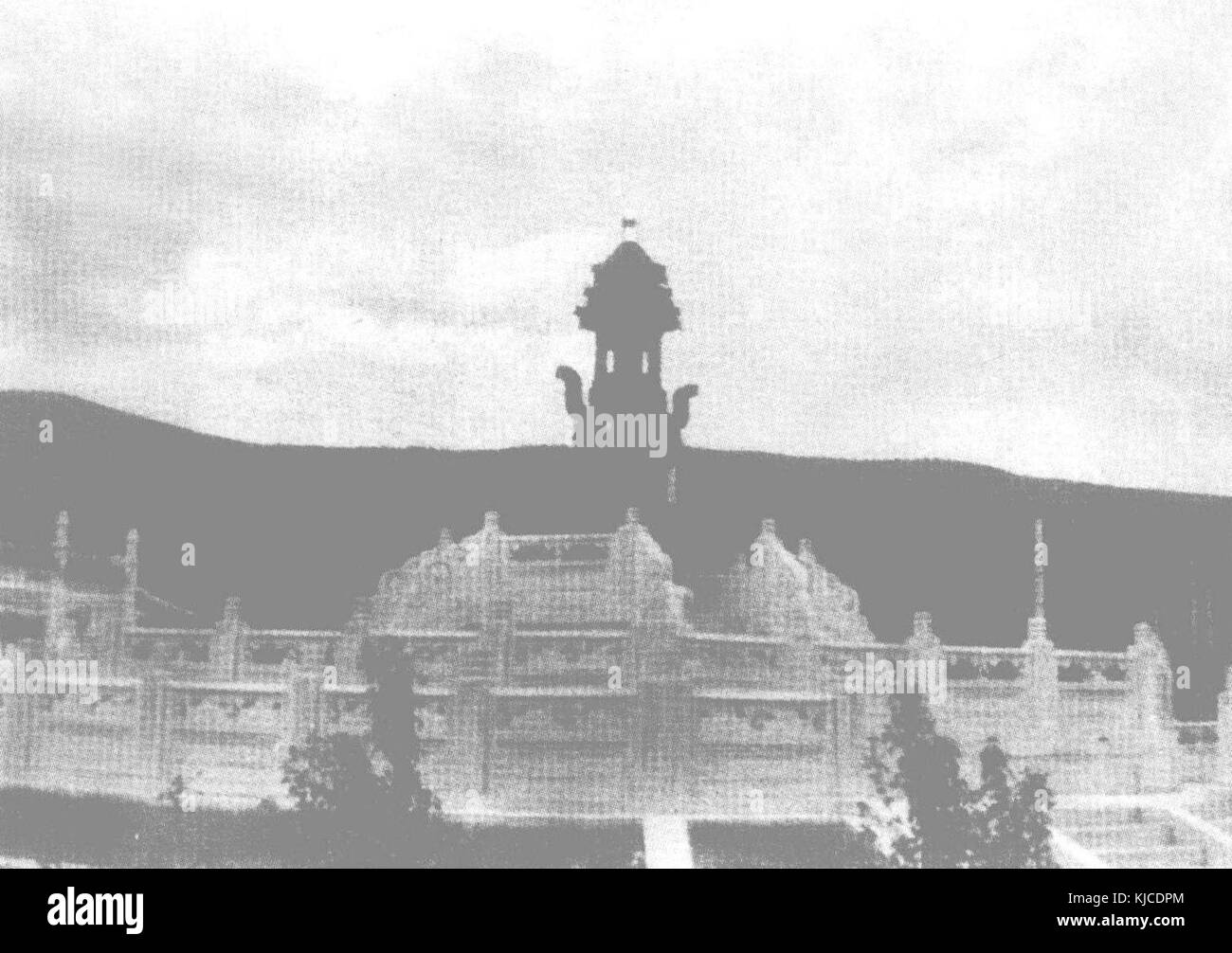 Copper tripod stone platform Stock Photo - Alamy