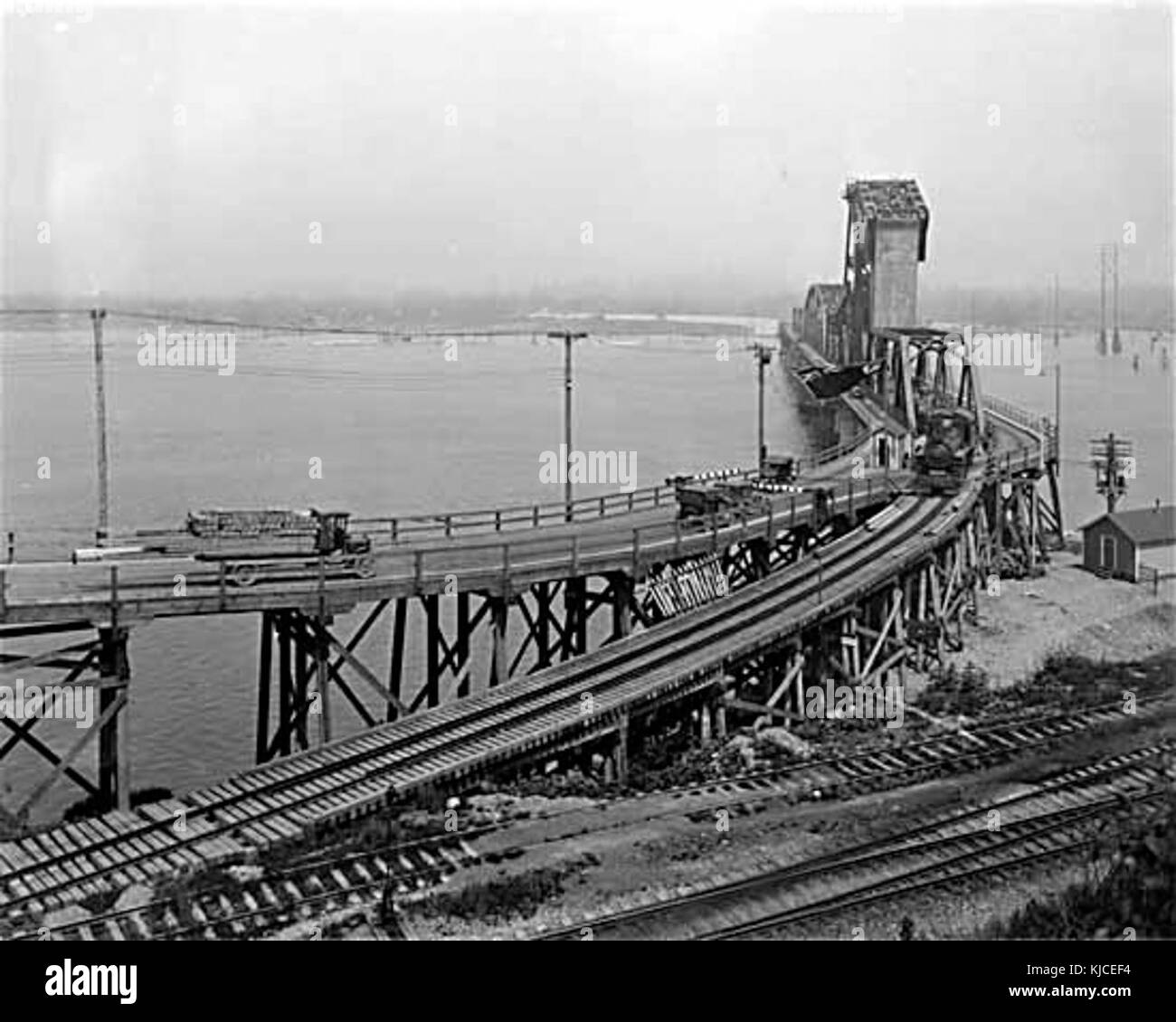 Second narrows bridge hi-res stock photography and images - Alamy