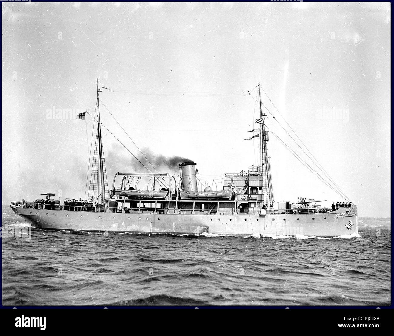 HMCS Acadia H 558a Stock Photo - Alamy
