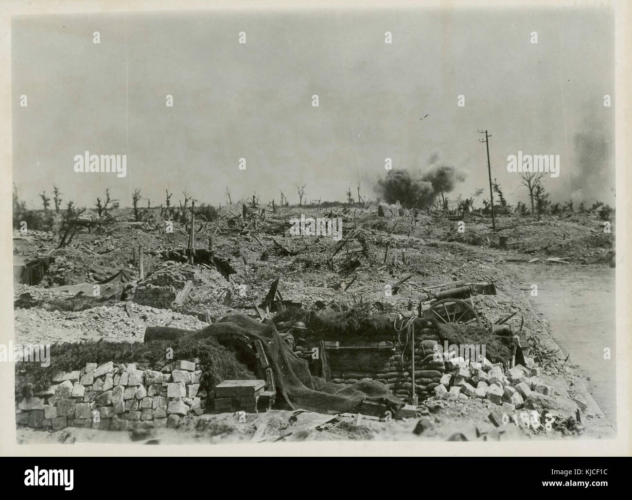 German shelling hi-res stock photography and images - Alamy